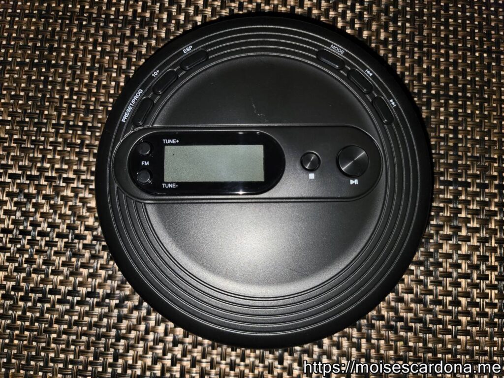 The Groove Onn Walmart Portable CD Player - Moisés Cardona